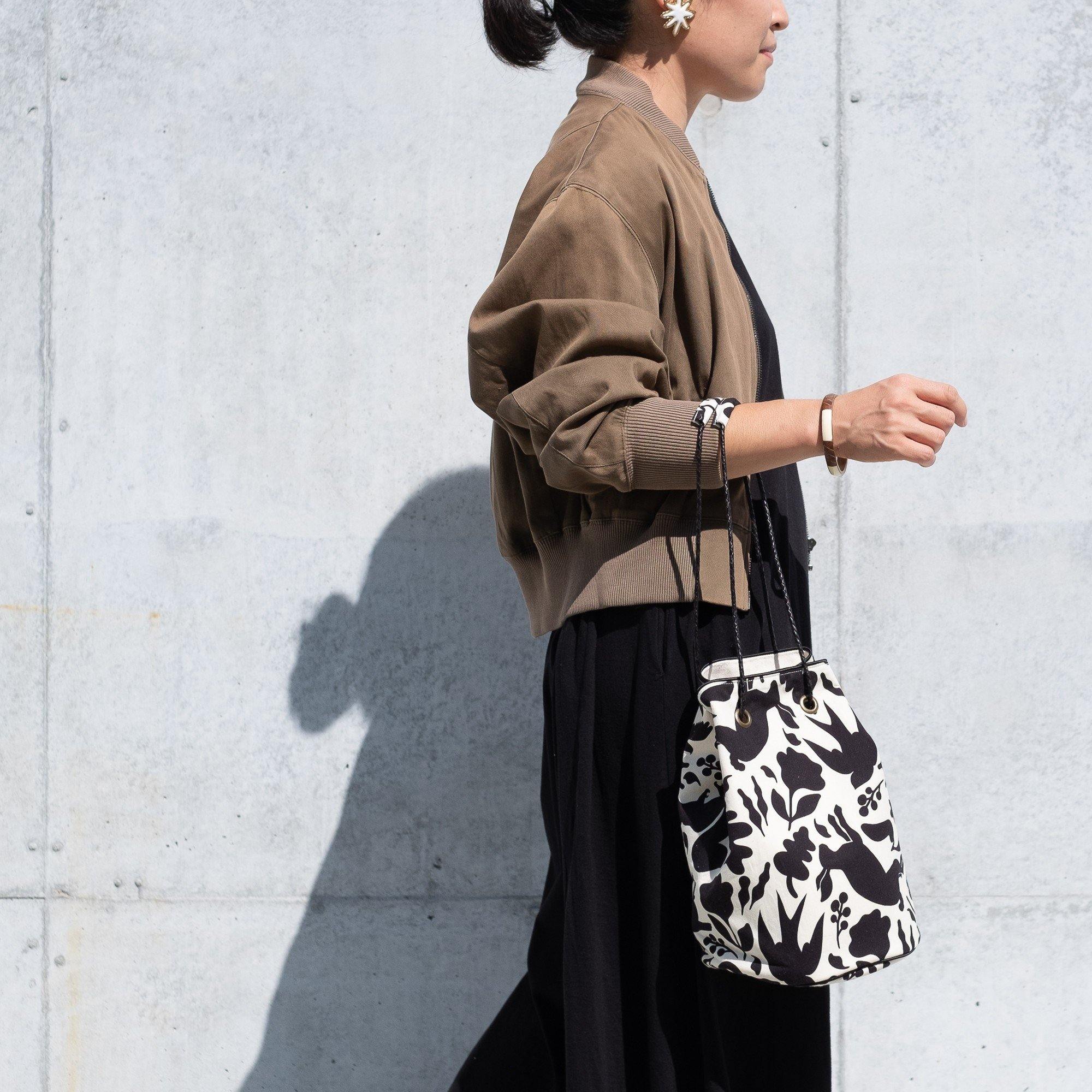 Organic Cotton bucket bag 'Bramley Hedge' Cream – YARN&COPPER
